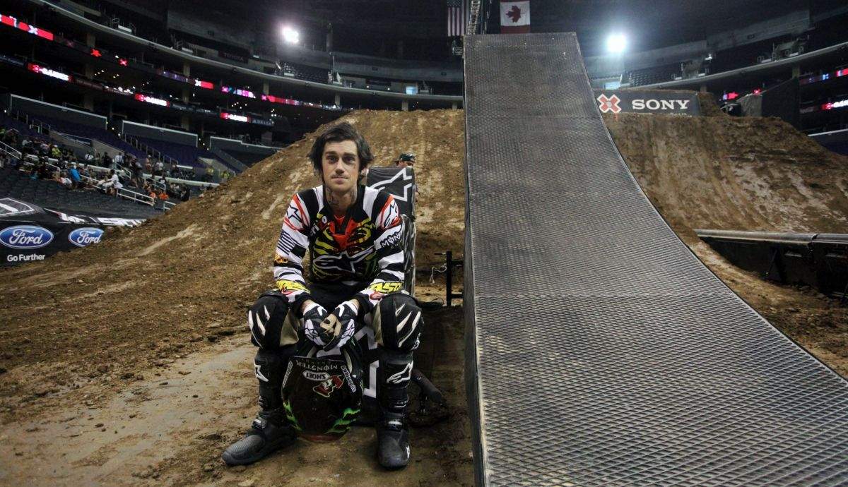 Kyle Loza, puro espectáculo