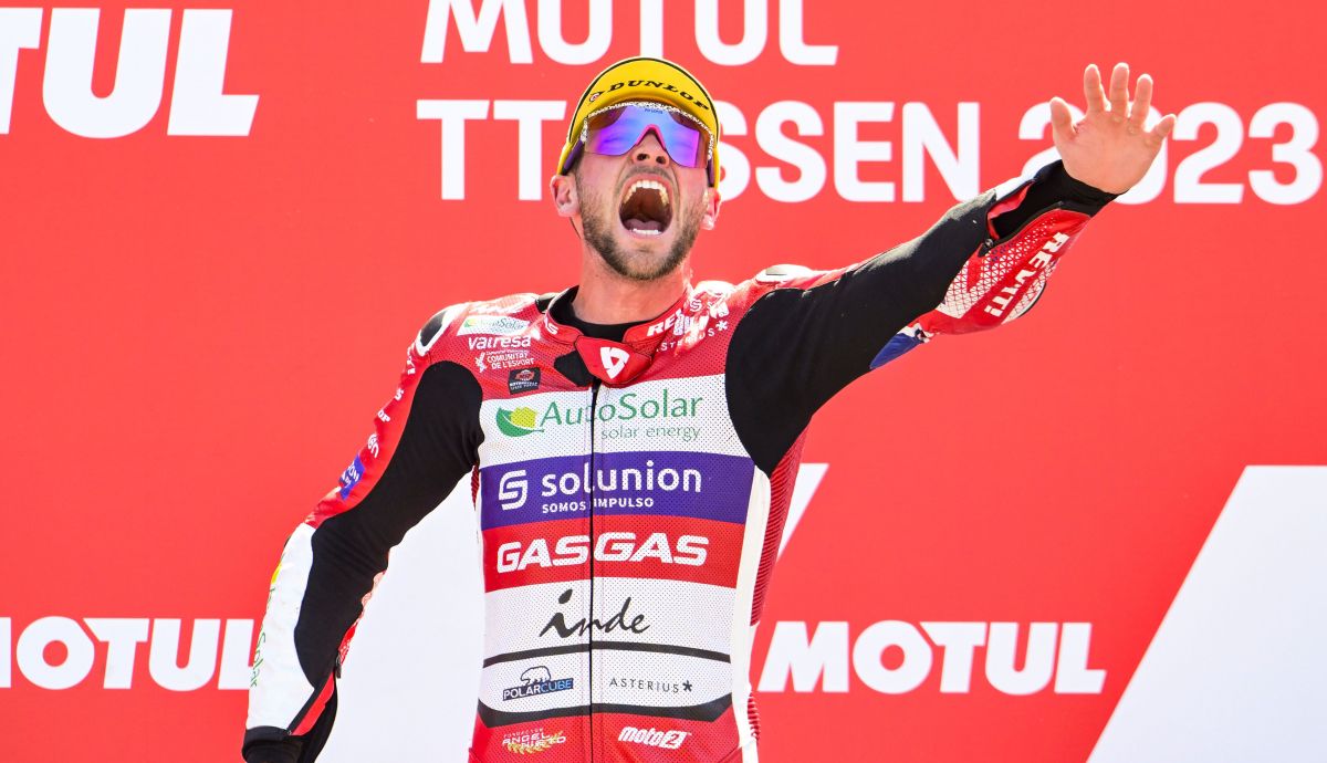 Jake Dixon estrena su palmarés en Assen y Acosta sube al...