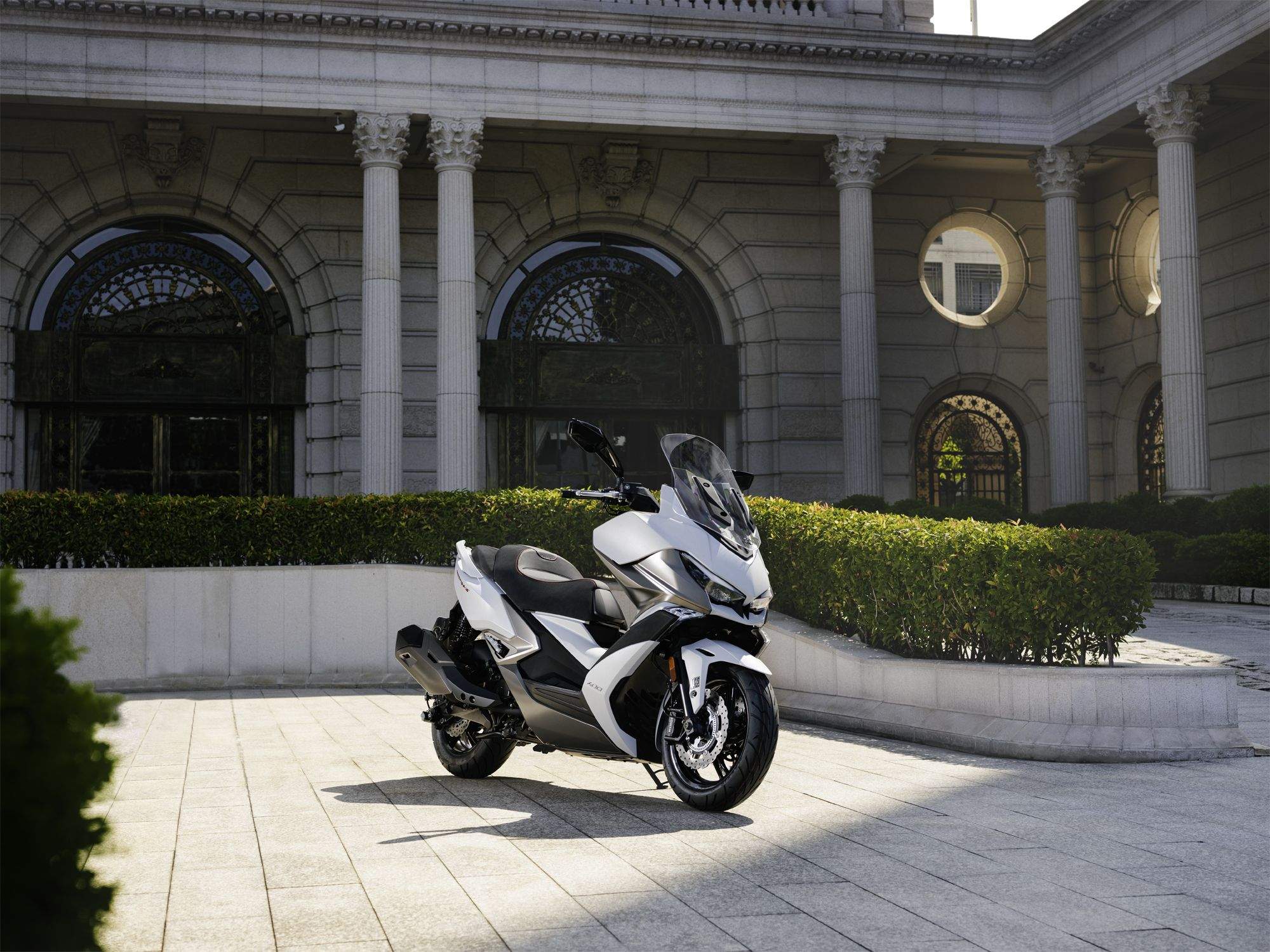 Fotos Kymco Xciting VS 400 2023