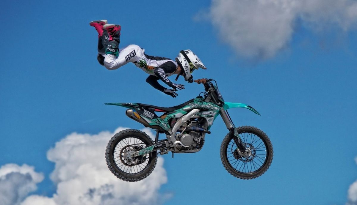 Las acrobacias en moto y todo lo que debes saber sobre ellas