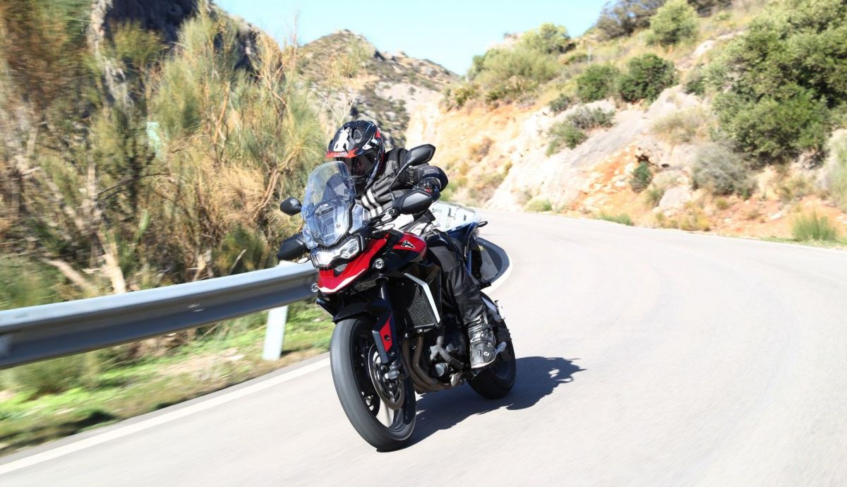 Triumph Tiger 900 GT Pro 2024. Prueba, ficha técnica y pr...