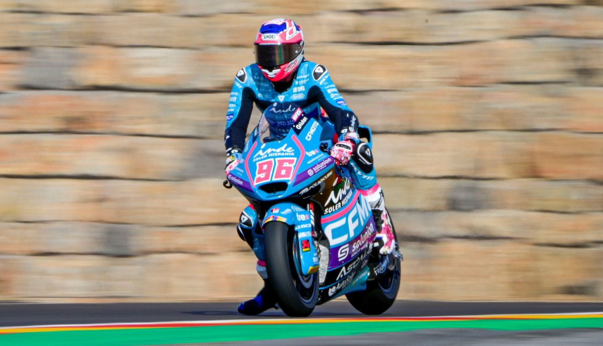 Jake Dixon vuelve a ganar en Aragón y saca entrada al título