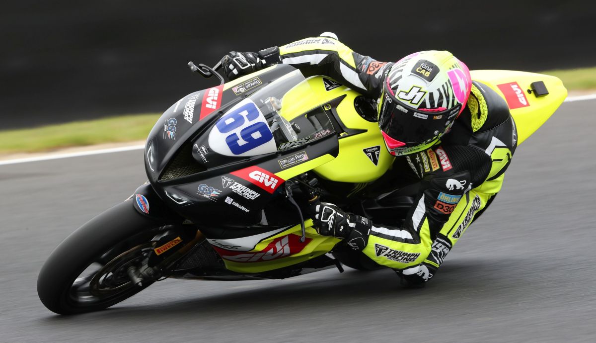 Tom Booth-Amos se estrena como ganador en Supersport