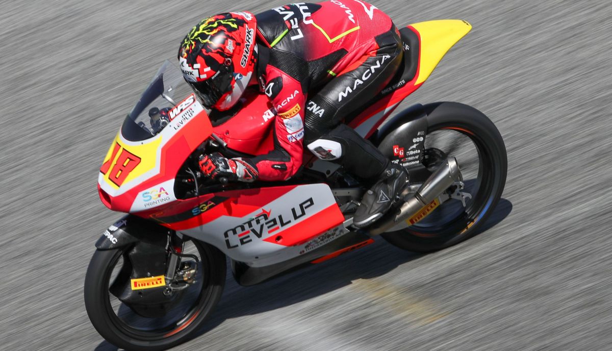 Matteo Bertelle logra su primera pole en Moto3 con Rueda 3º