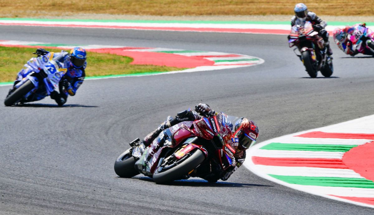 Marc Márquez logra su victoria 93 en el mejor duelo del año