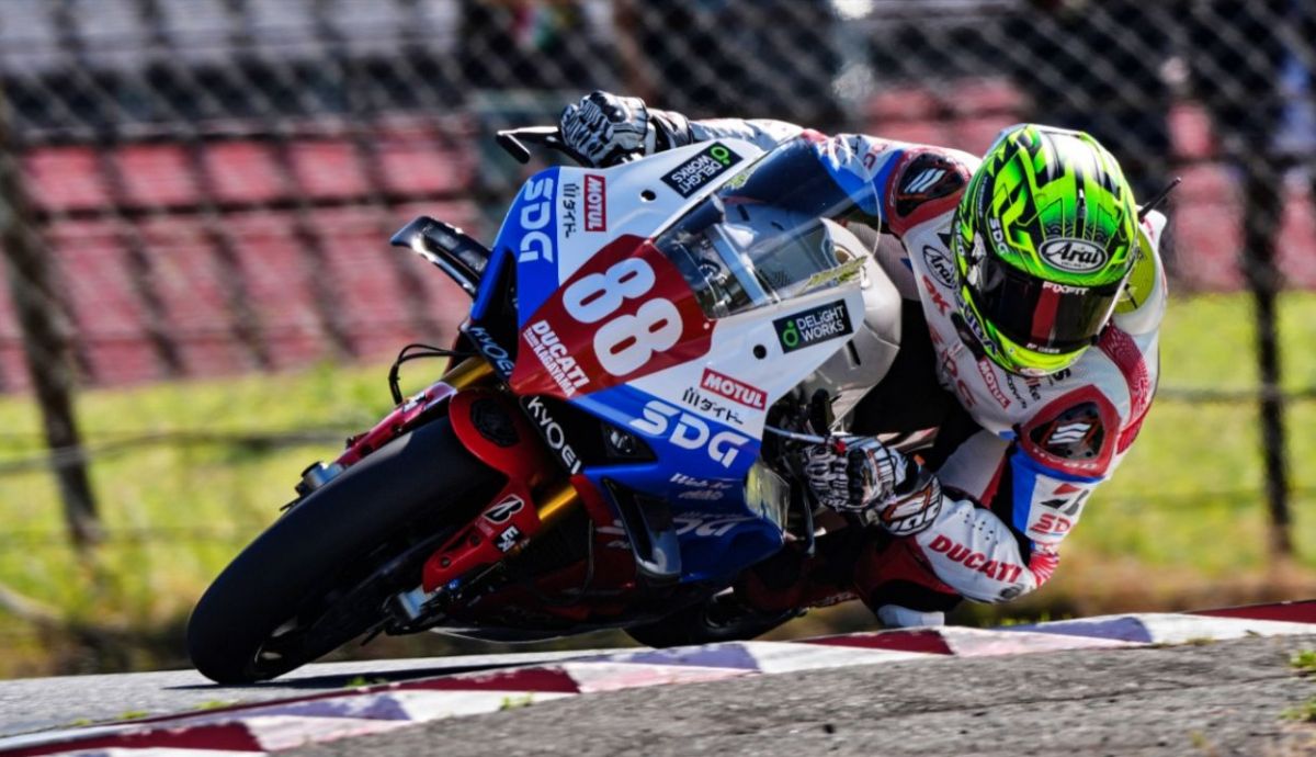 Ryo Mizuno asesta un golpe casi decisivo al All Japan SBK