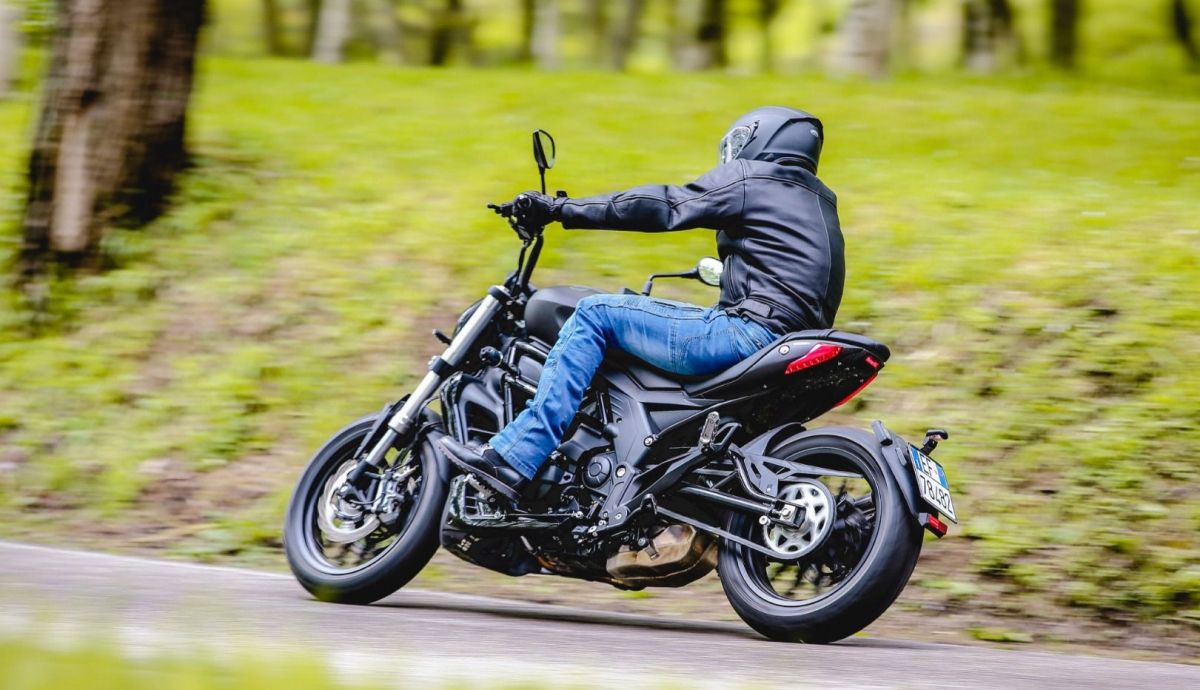 Benelli 502C, prueba y primeras impresiones