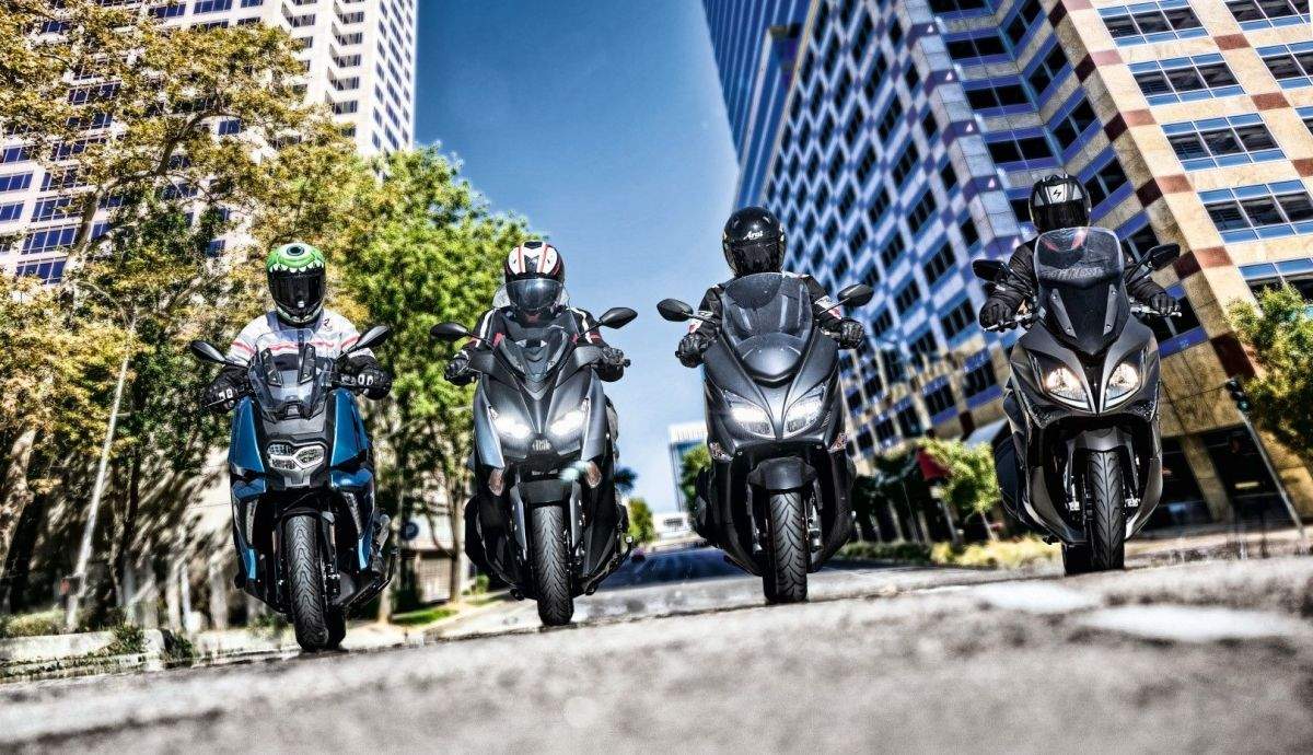 Comparativa Scooter 400: BMW C 400 X, KYMCO Xciting 400, Suzuki Burgman ...