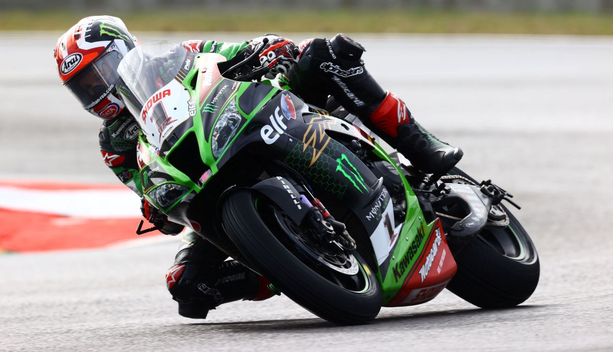 Jonathan Rea vuelve a ganar en agua y roza el título